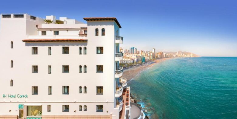 Best Areas to Stay in Benidorm, Spain - Best Districts